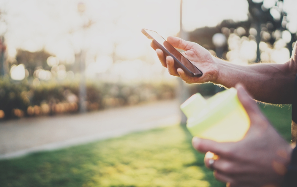 Take a Bite Out Of the Apple With These 4 Fitness Apps For Your iPhone